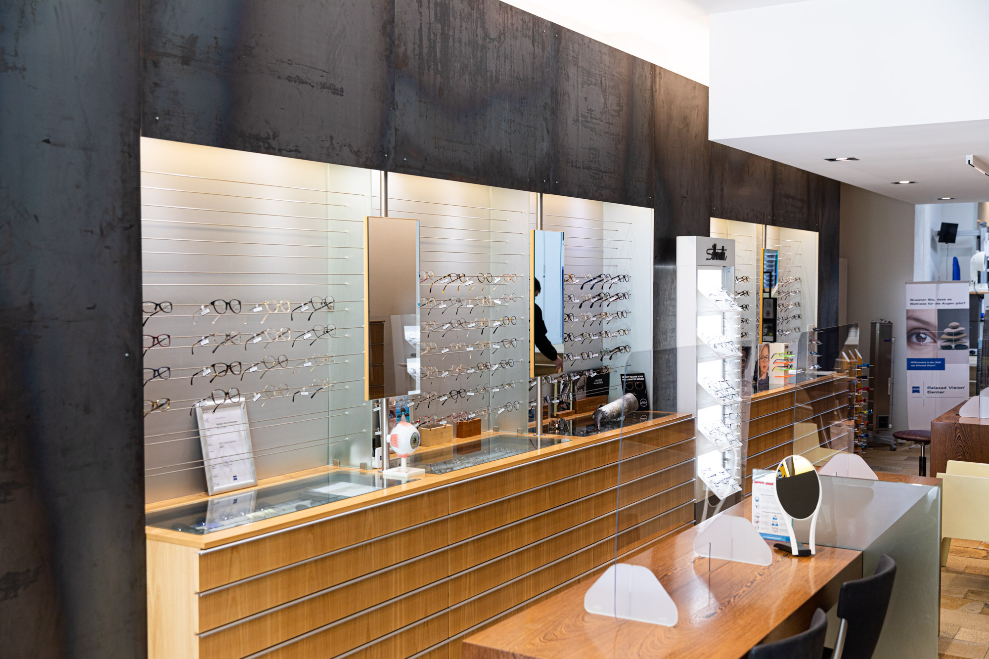 Optique Poensgen - Alles genau op Mooss! - Escher Blog